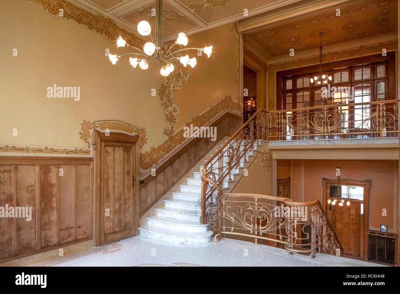 Victor horta brussels hotel hi-res stock photography and images - Alamy