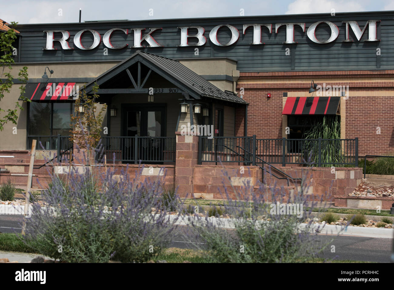 Rock Bottom Brewery Logo