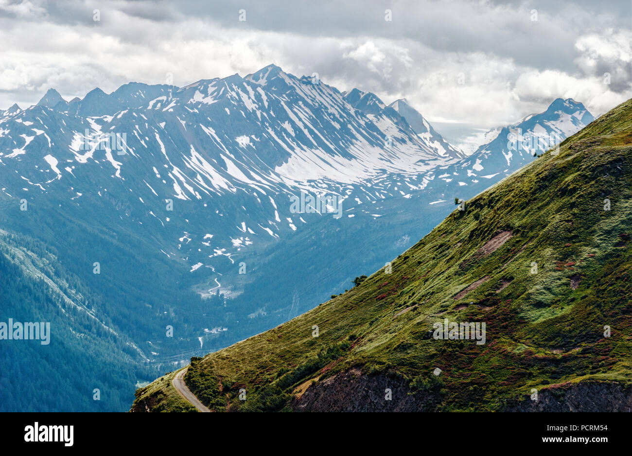 A rocky snowy mountain hi-res stock photography and images - Alamy