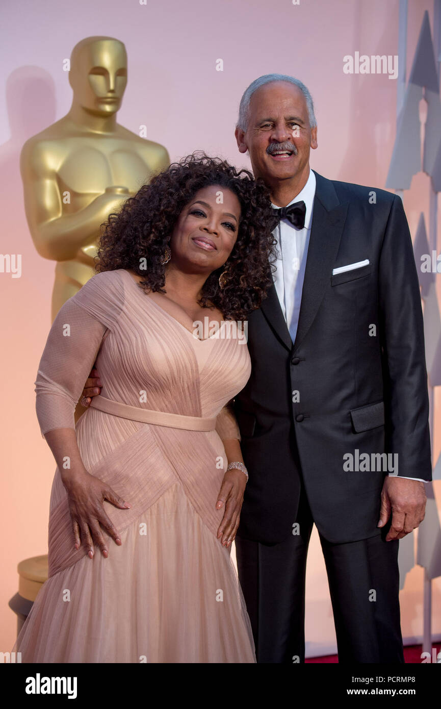 HOLLYWOOD, CA - FEBRUARY 22: Oprah Winfrey and Stedman Graham attendst ...