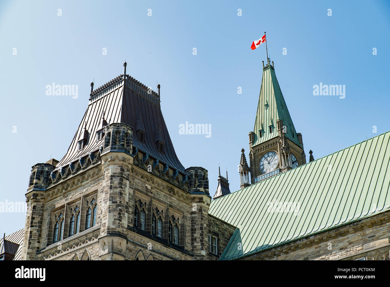 Landmark Canadian Architecture Summer Centre Block And Peace Tower High ...