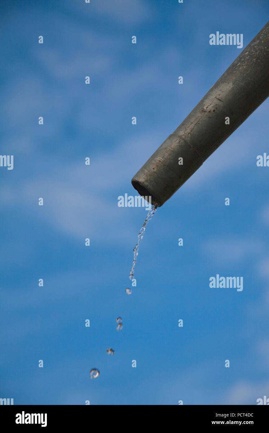 Water flowing from pipe hi-res stock photography and images - Alamy