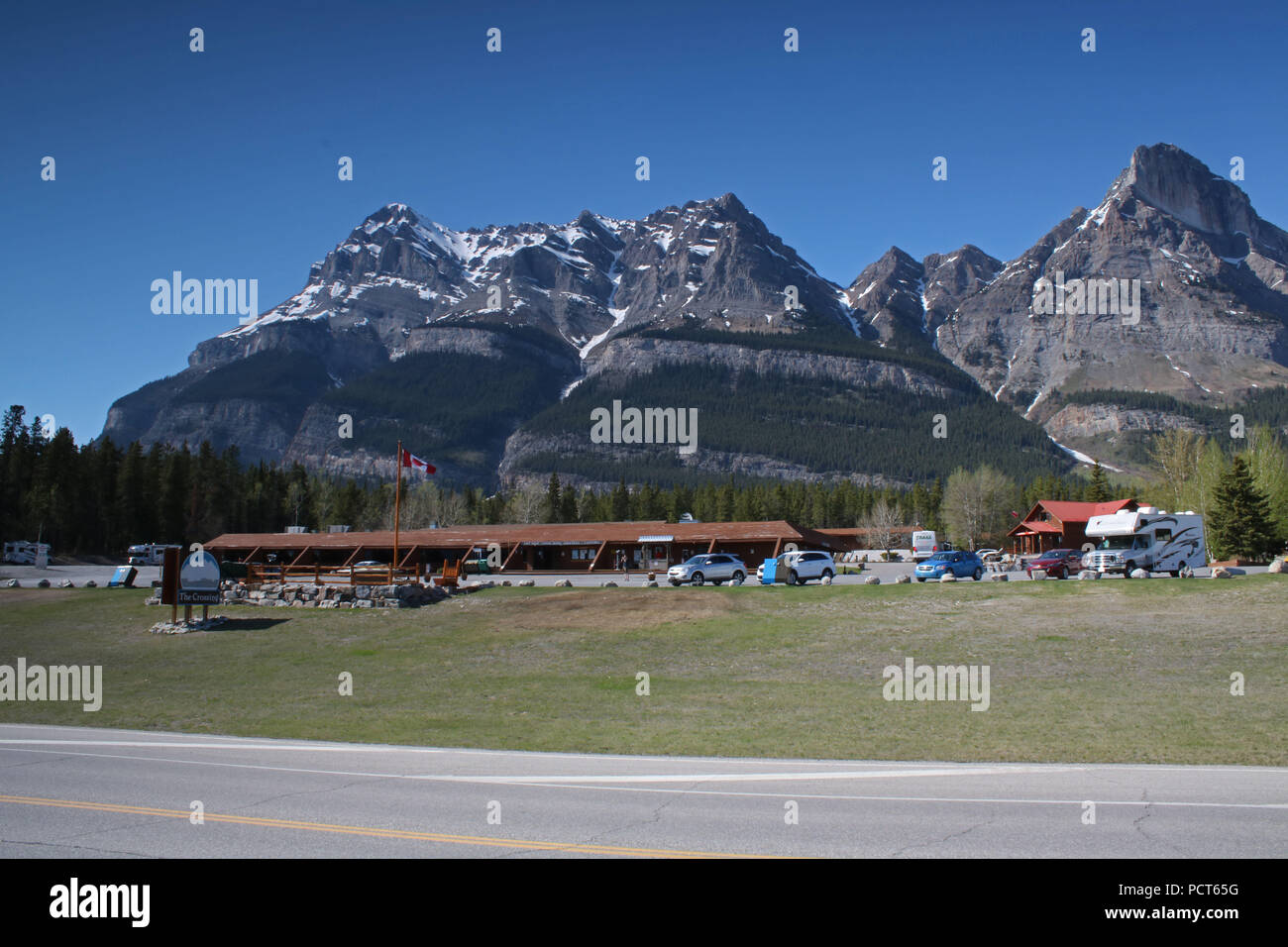 The Crossing Resort. Icefields Parkway, Alberta, Canada Stock Photo - Alamy