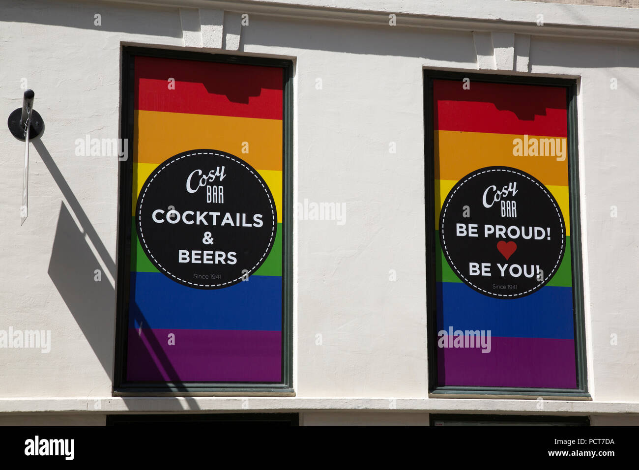 Cosy bar hi-res stock photography and images - Alamy