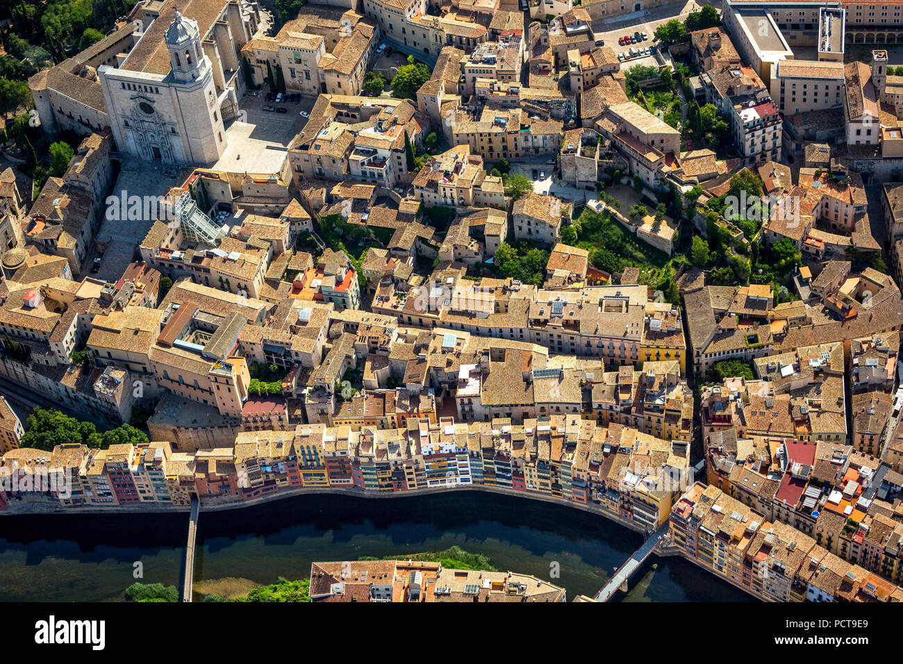 The cathedral of santa maria the jewish quarter of girona hi-res stock ...