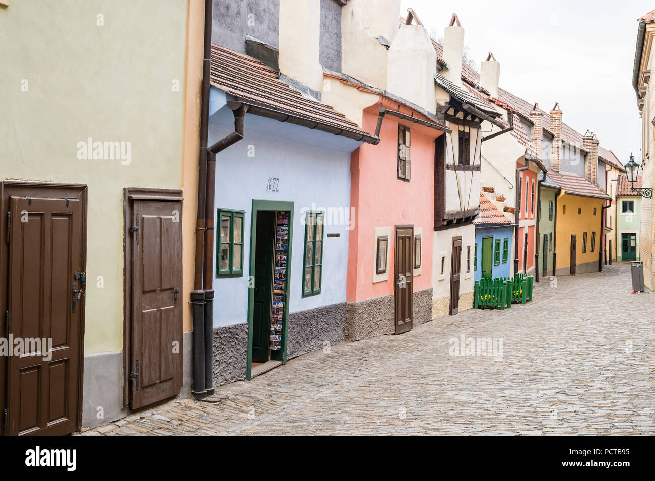 Prague golden lane hi-res stock photography and images - Alamy