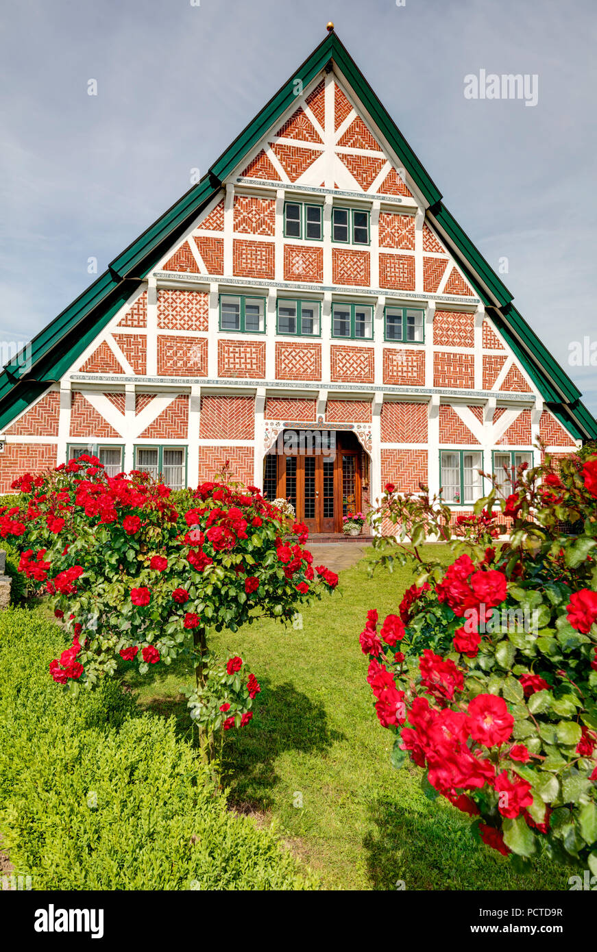 Characteristic Altes Land farmhouse, Altes Land, Niederelbe, Lower ...