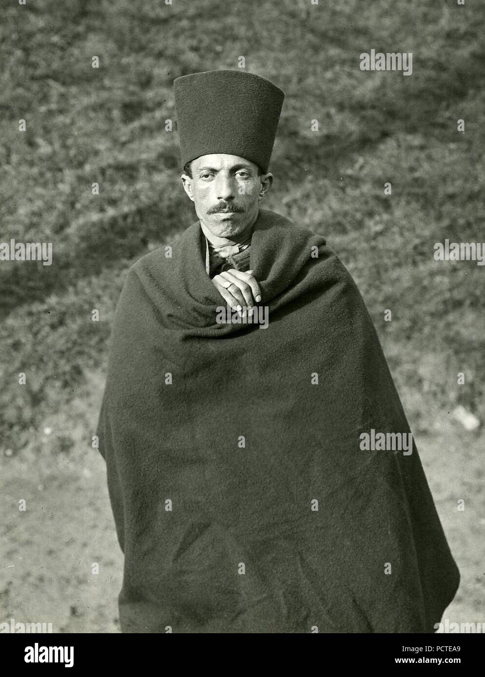Algerian burnous 2 Stock Photo - Alamy