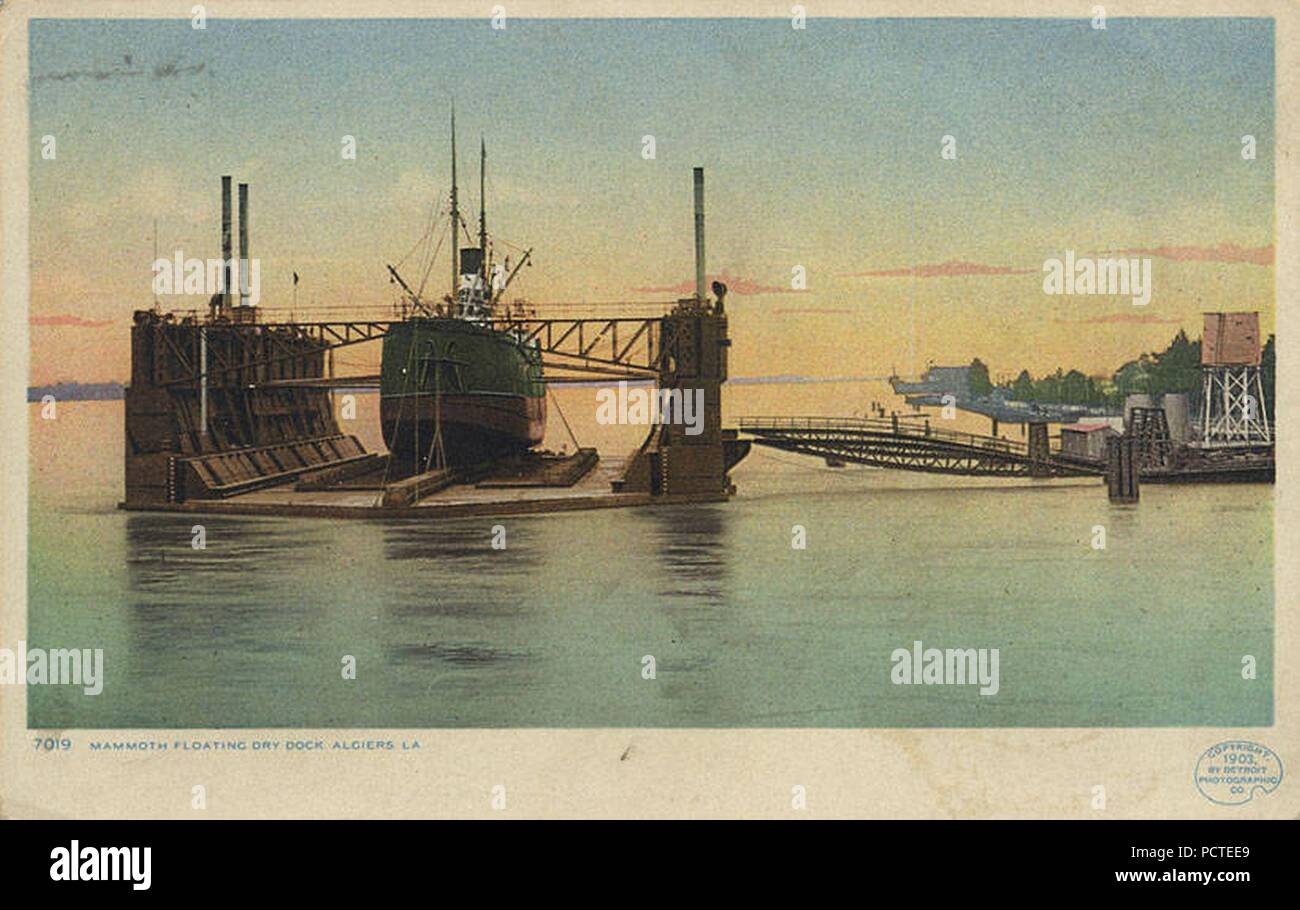 Algiers LA - Mammoth Floating Dry Dock Stock Photo - Alamy