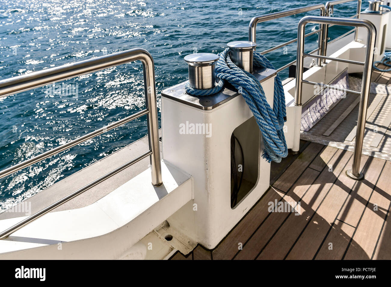 Railing and ropes on a steamboat hi-res stock photography and images ...
