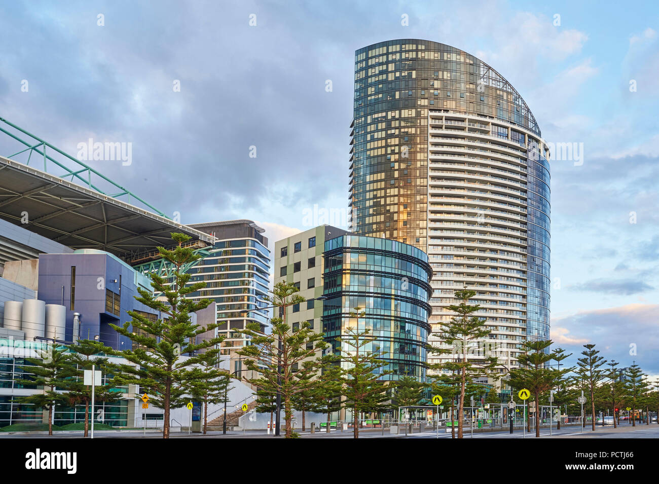 Landscape, Docklands, Waterfront at Sunset, Melbourne, Victoria ...