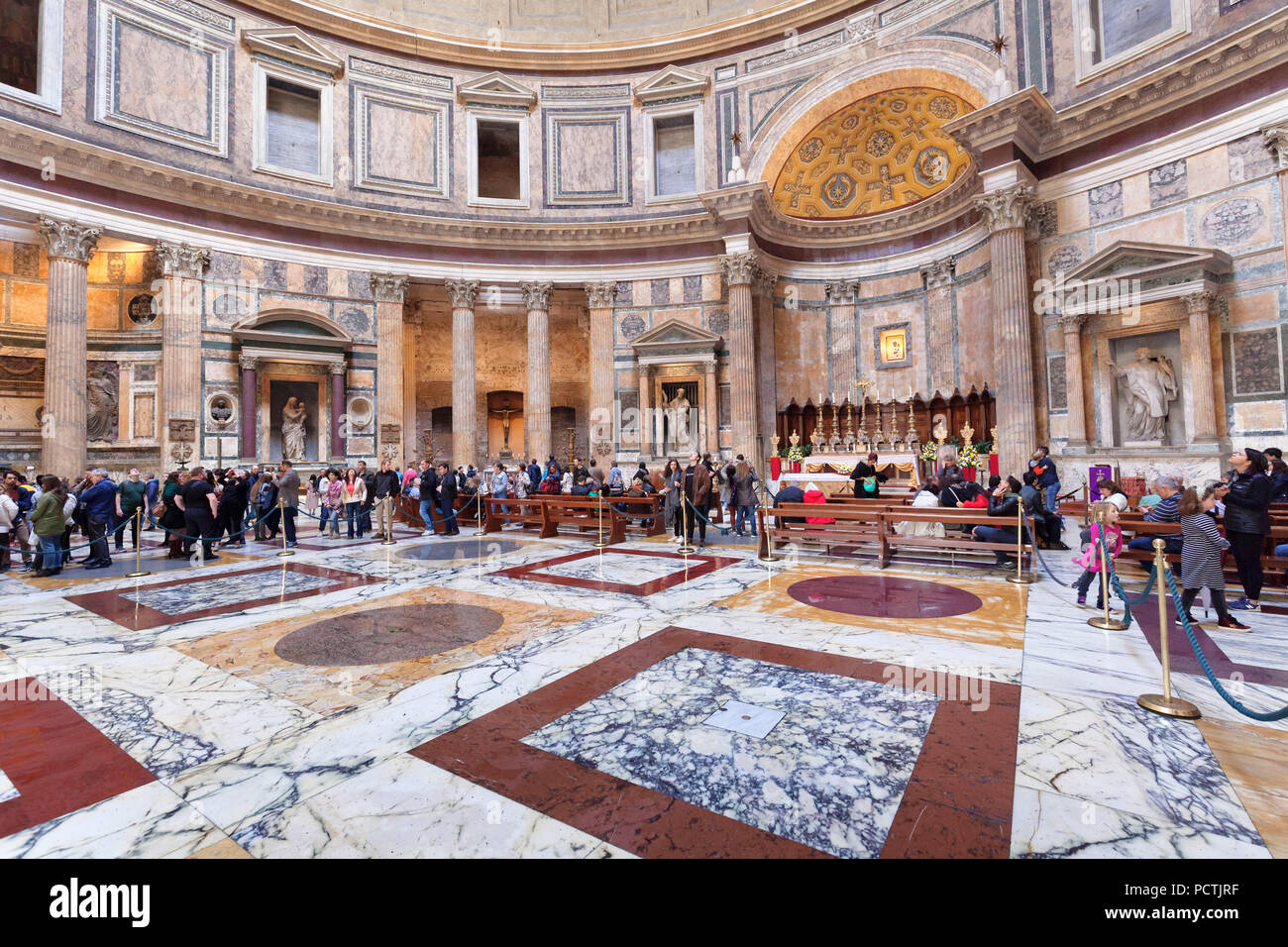 Cupola room in the pantheon hi-res stock photography and images - Alamy