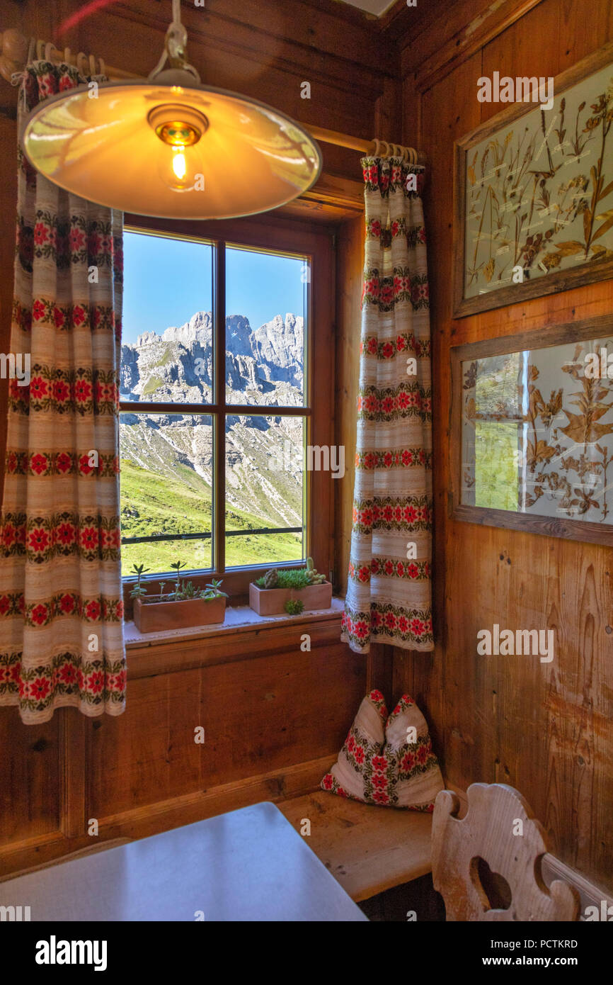 The inside of a hut hi-res stock photography and images - Alamy