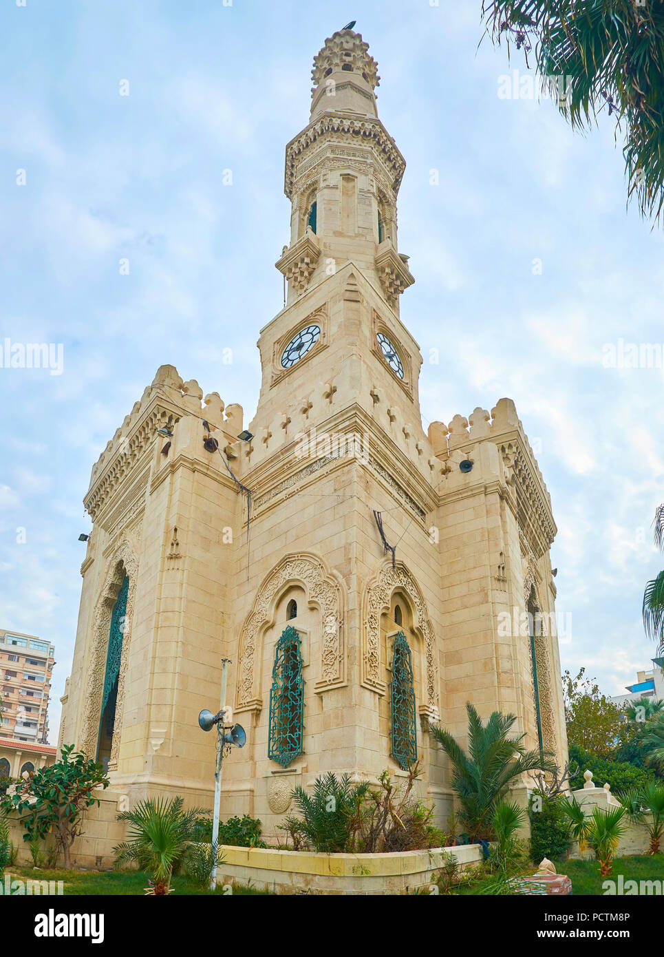 Panorama of picturesque Al Qaed Ibrahim Mosque with tall minaret ...
