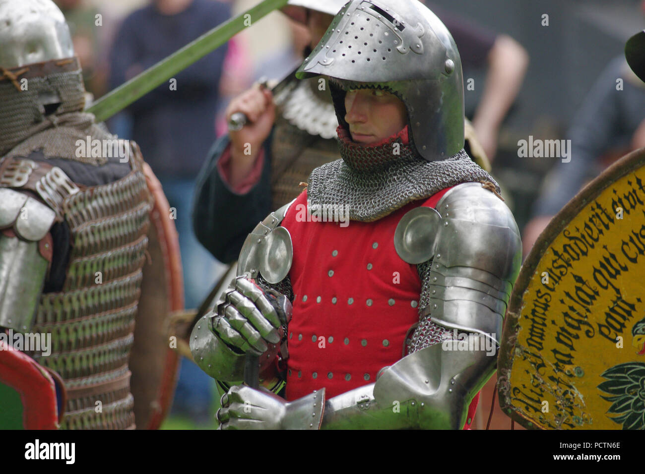 Medieval entertainment hi-res stock photography and images - Alamy