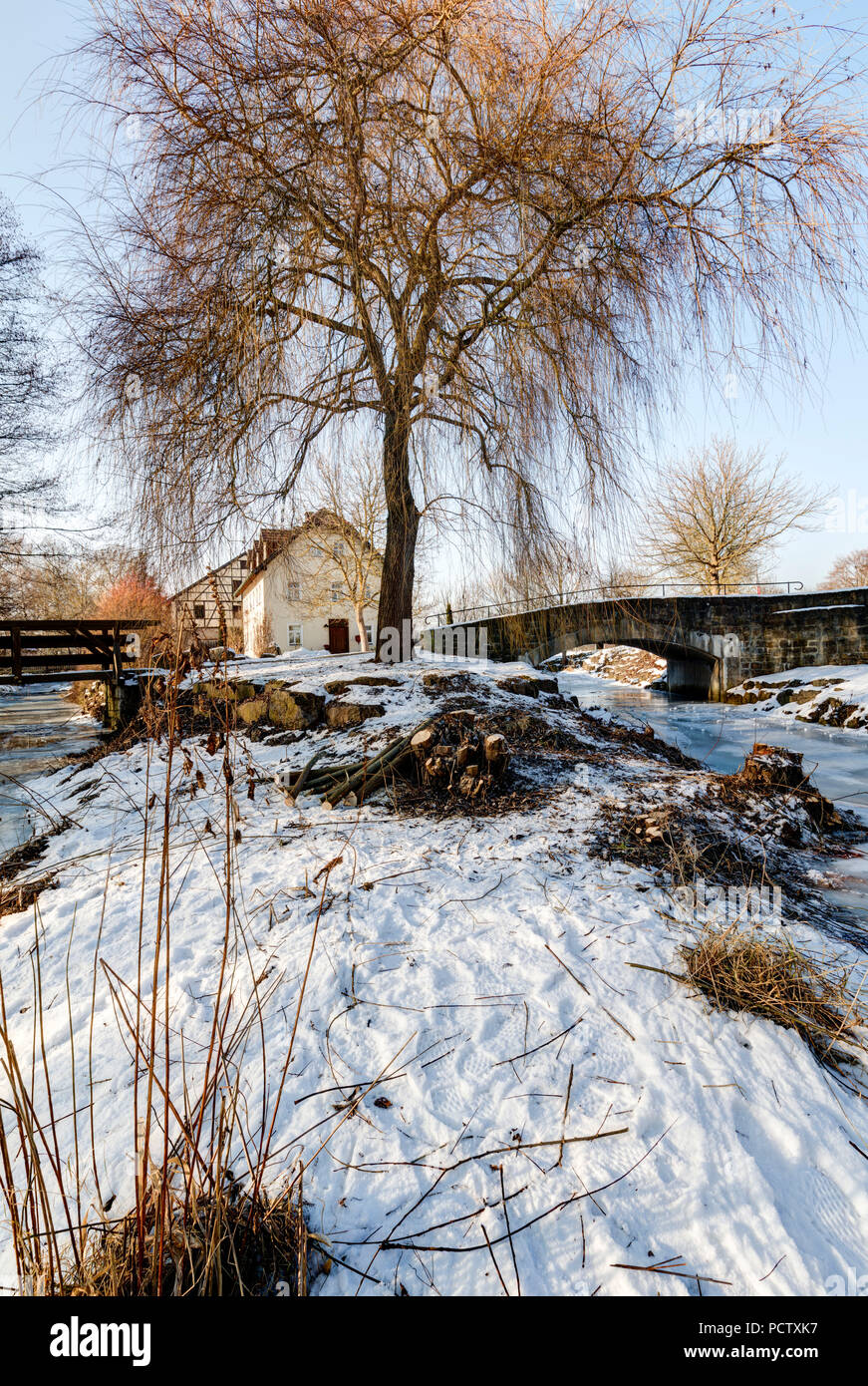 Above the streu hi-res stock photography and images - Alamy