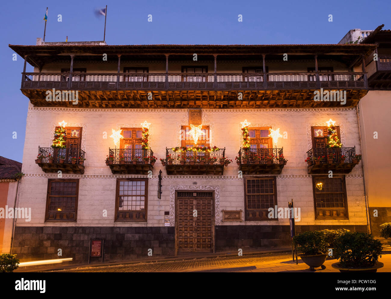 Balcones hi-res stock photography and images - Alamy