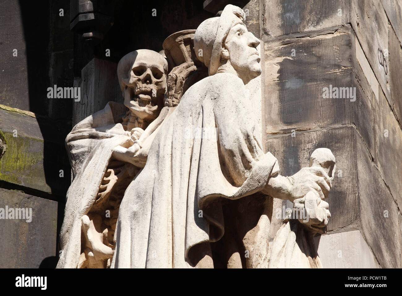 Memento mori skeleton hi-res stock photography and images - Alamy