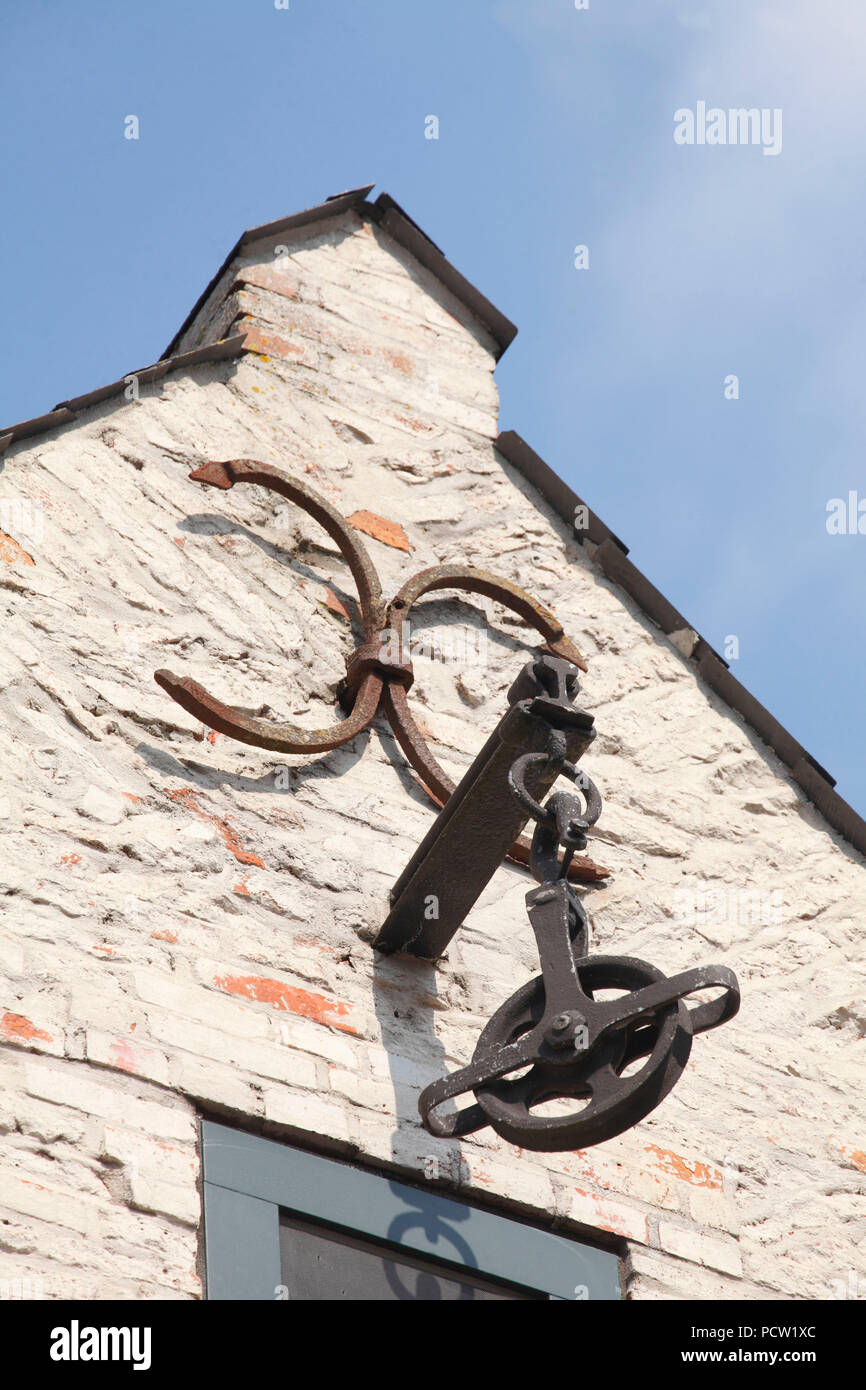Hook in house gable hi-res stock photography and images - Alamy