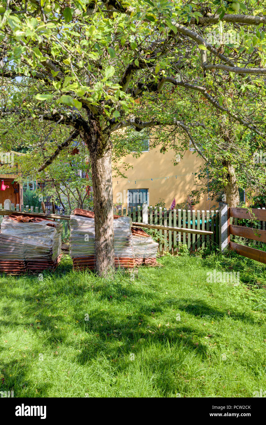 Garden, House Facade, City Architecture, Murnau, Summer, Bavaria, Upper ...
