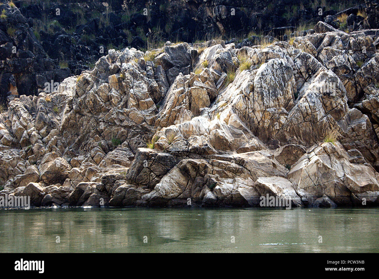 Sharp rocks river hi-res stock photography and images - Alamy