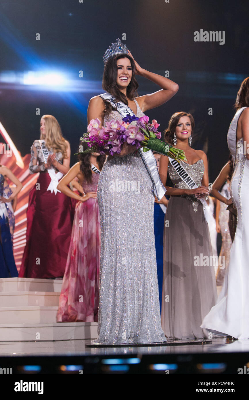 DORAL, FL - JANUARY 25: Nia Sanchez, Miss USA 2014 congratulates ...