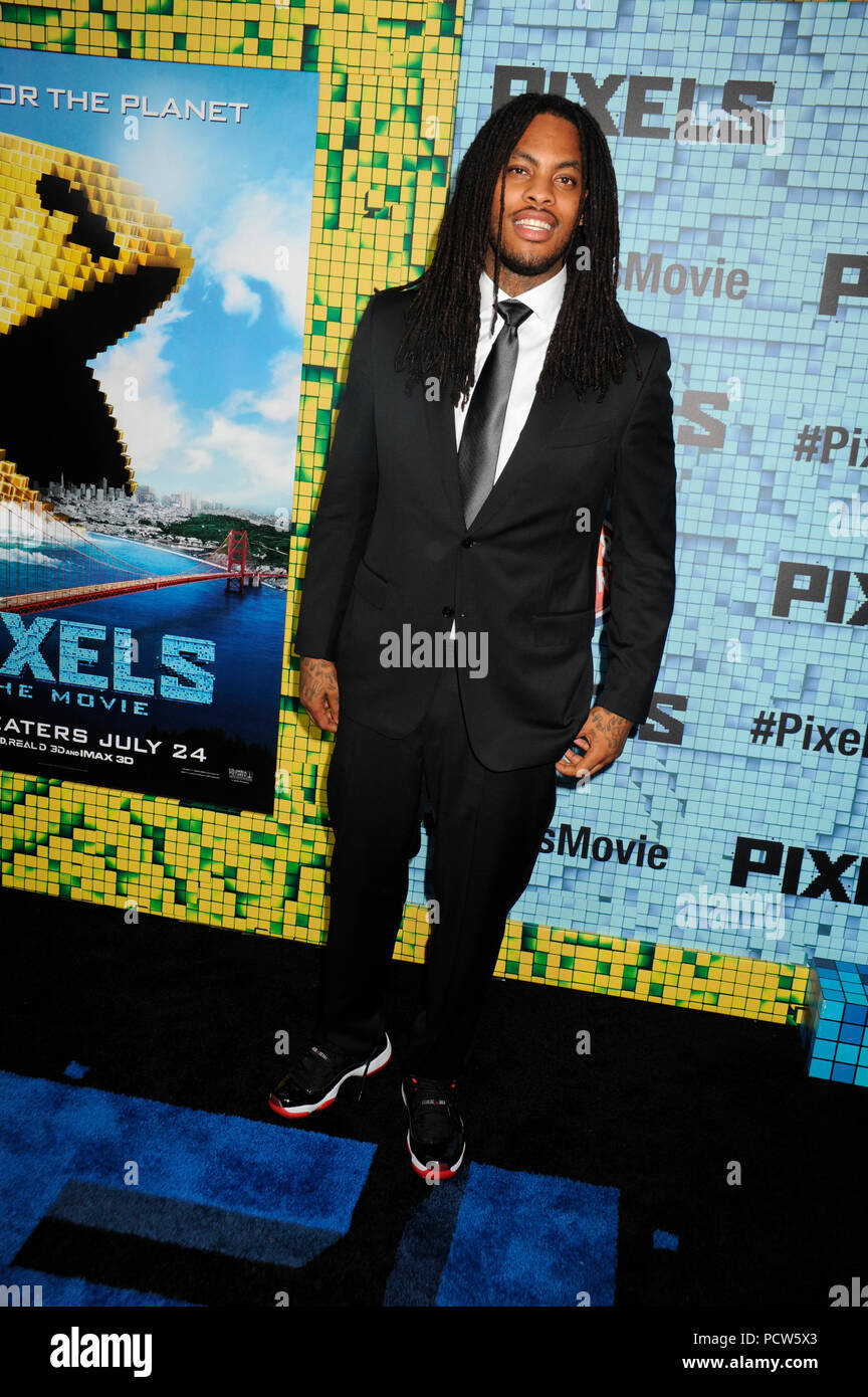 NEW YORK, NY - JULY 18: Actors Ashley Benson, Josh Gad, Peter Dinklage ...