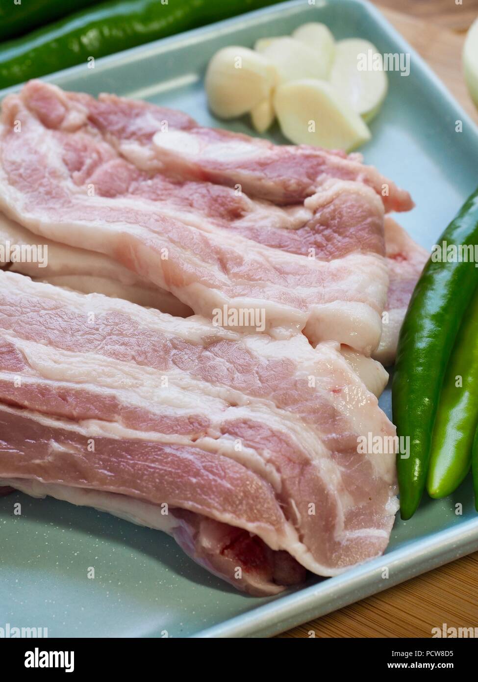 Korean food pork belly and vegetables, Samgyeopsal Stock Photo - Alamy