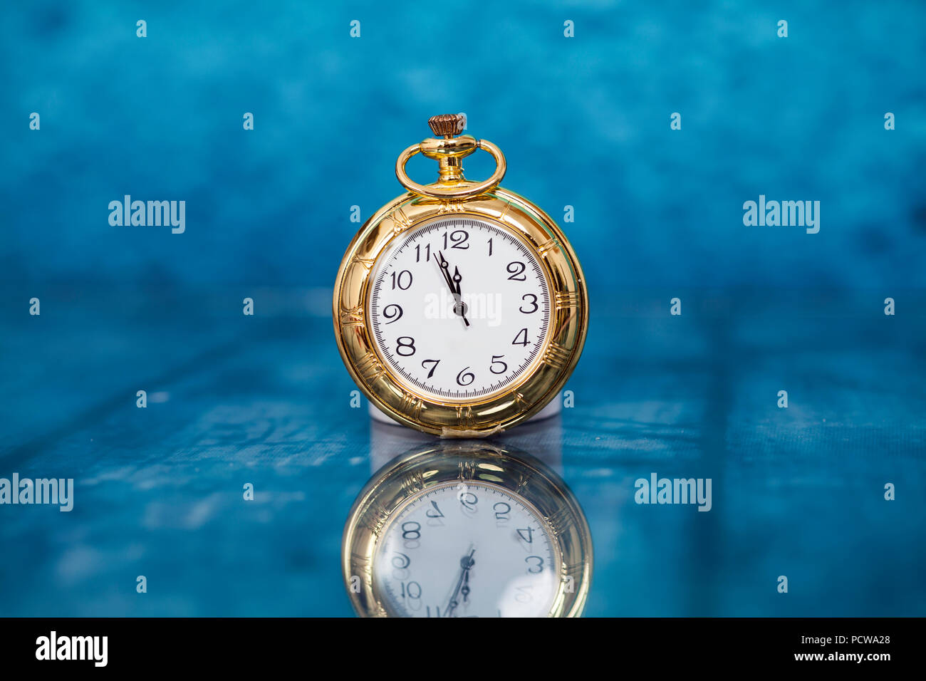 Nostalgia blue clock hi-res stock photography and images - Alamy
