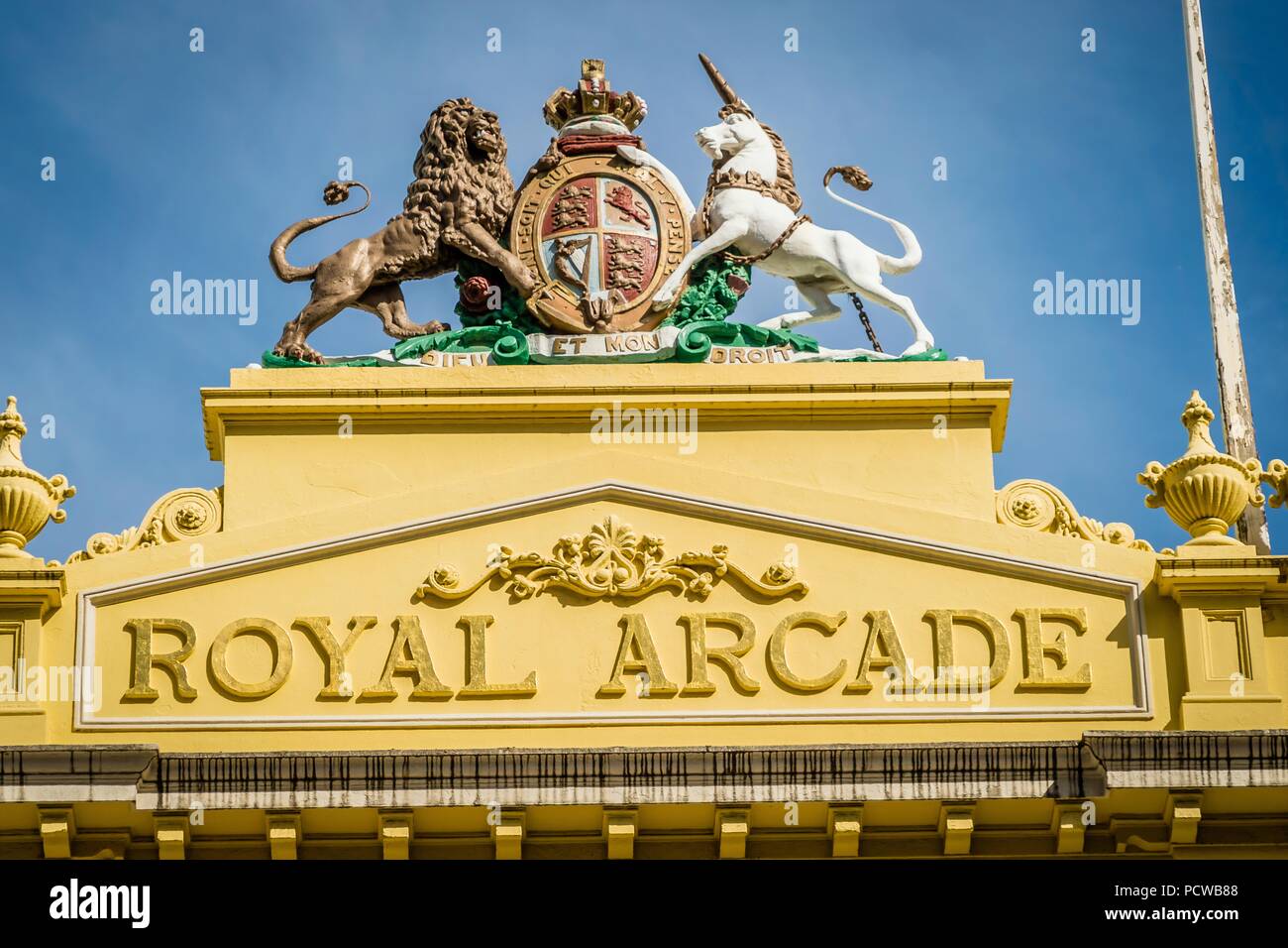 Arcade building hi-res stock photography and images - Alamy