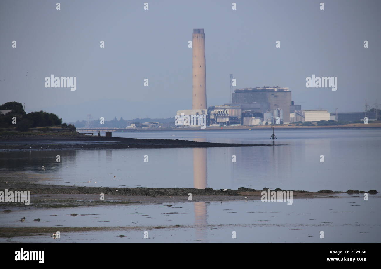 Power station chimney longannet hi-res stock photography and images - Alamy