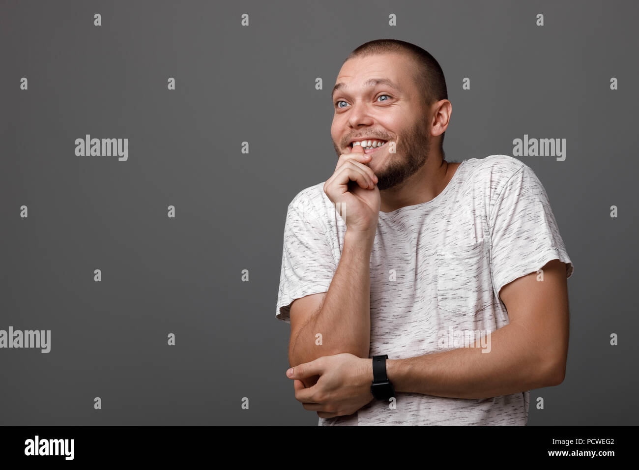 Smart pose young corporate man hi-res stock photography and images - Alamy