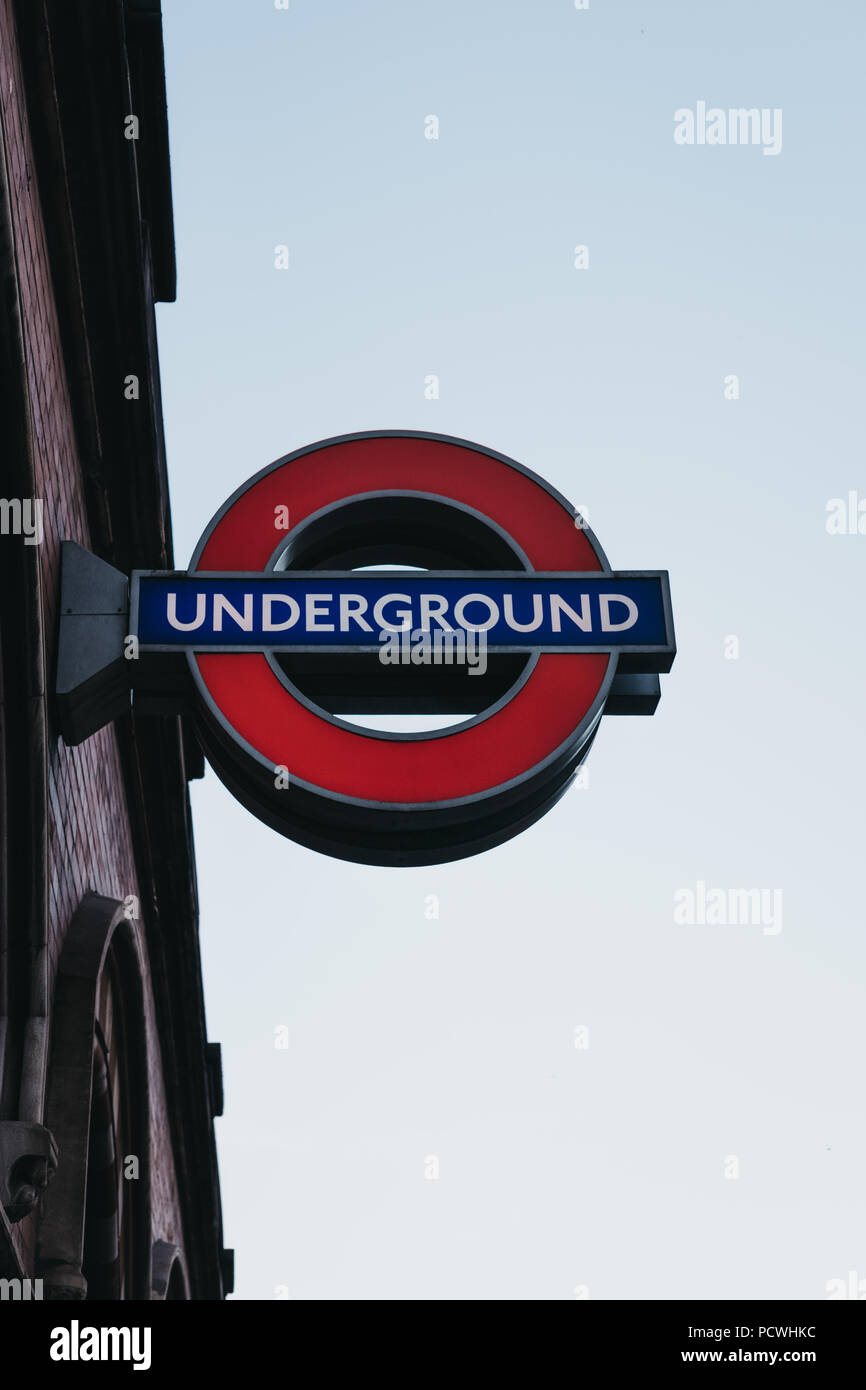 London Underground sign in King's Cross Station, London, UK Stock Photo ...