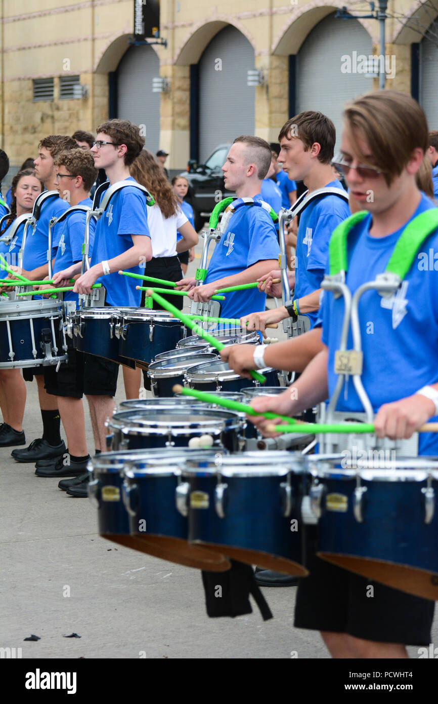 A line of drummers in a high school band Stock Photo - Alamy