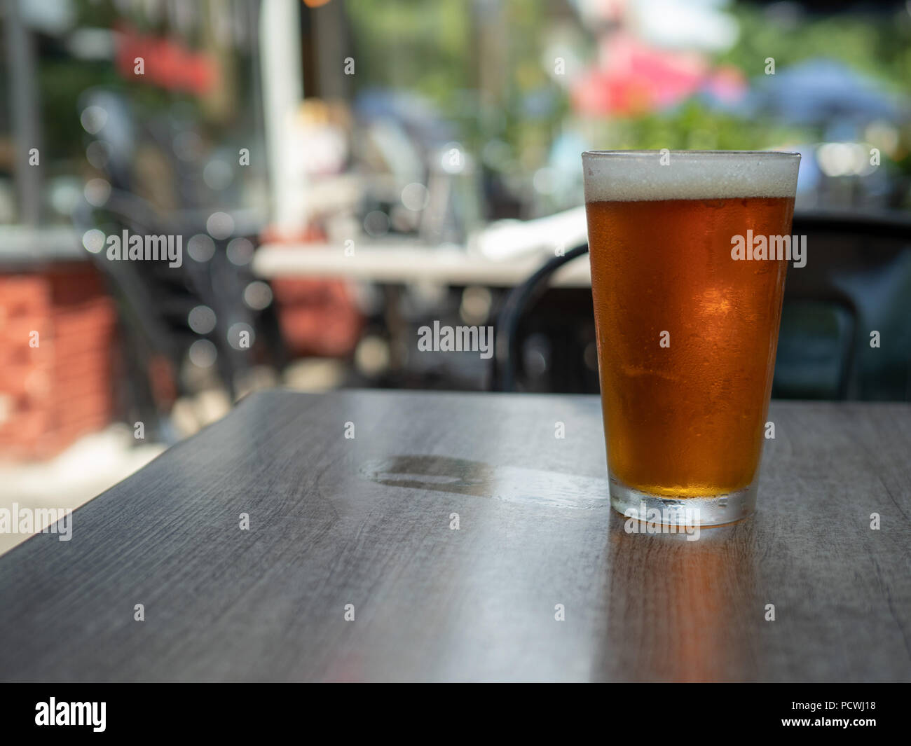 Beer ring stain hi-res stock photography and images - Alamy