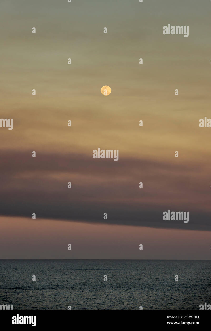 Moonrise over the Timor Sea, Western Australia Stock Photo - Alamy