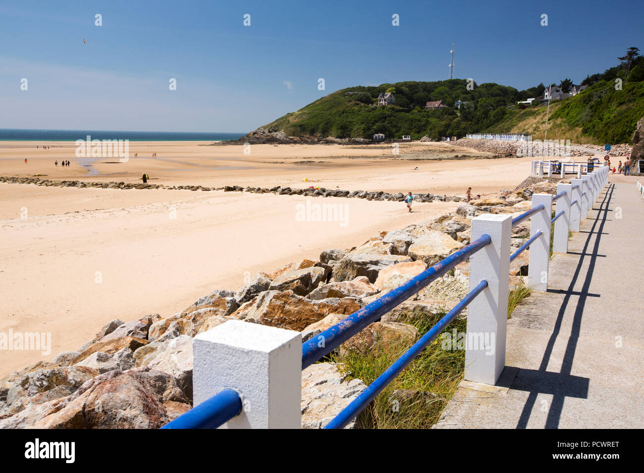 Barneville carteret beach hi-res stock photography and images - Alamy
