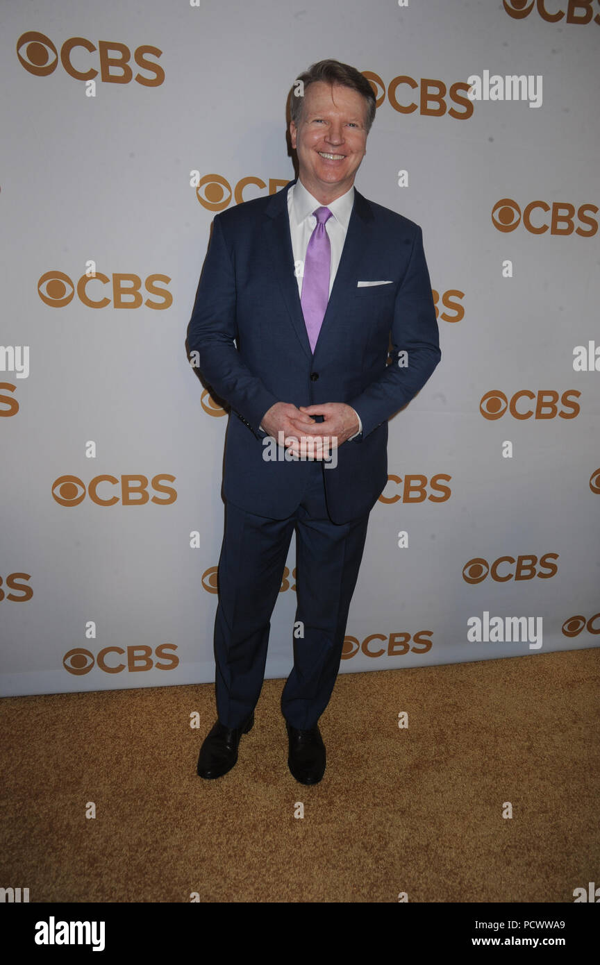 NEW YORK, NY - MAY 13: Phil Simms attends the 2015 CBS Upfront at The ...