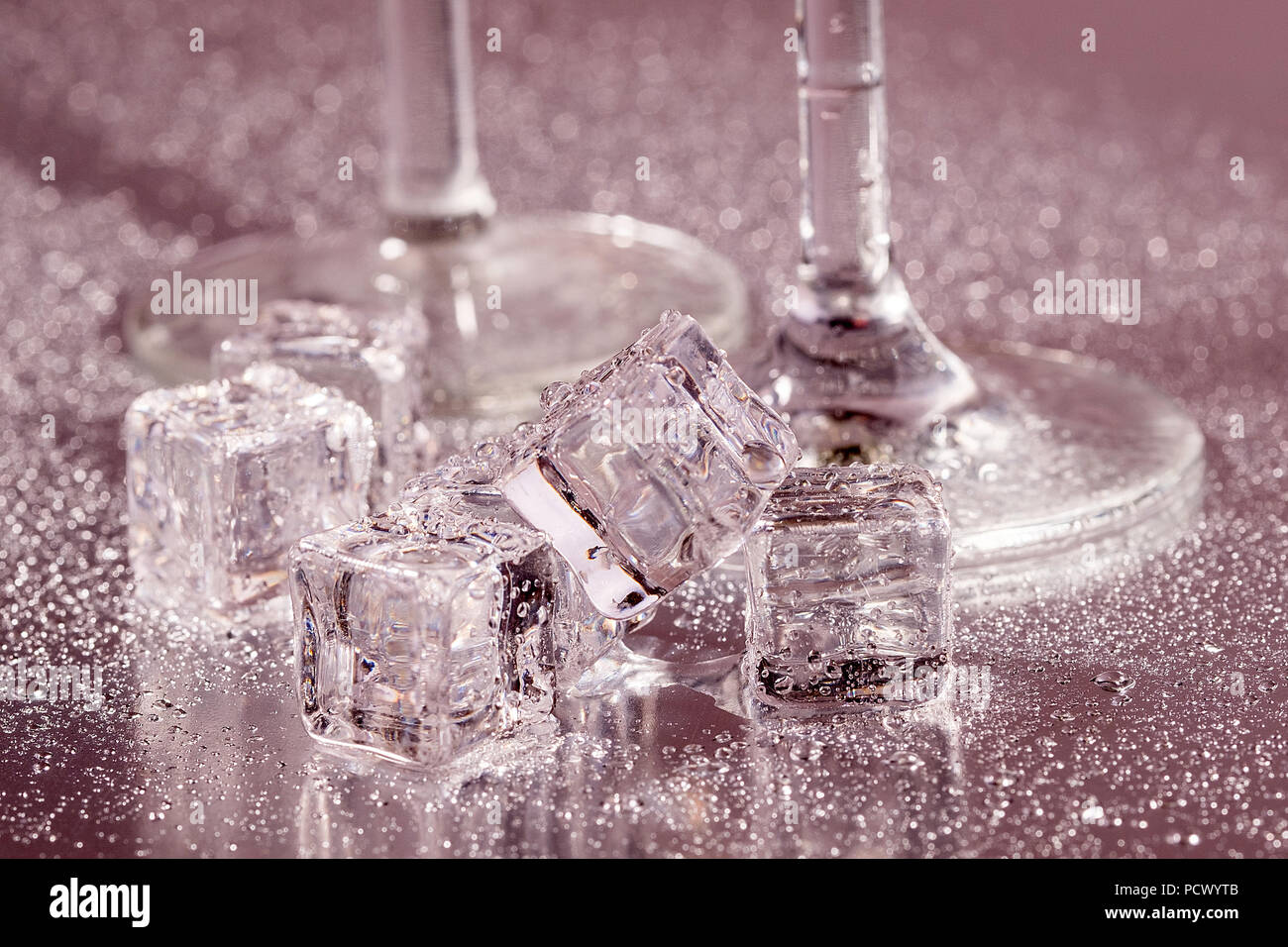 Ice cubes water drops hi-res stock photography and images - Alamy