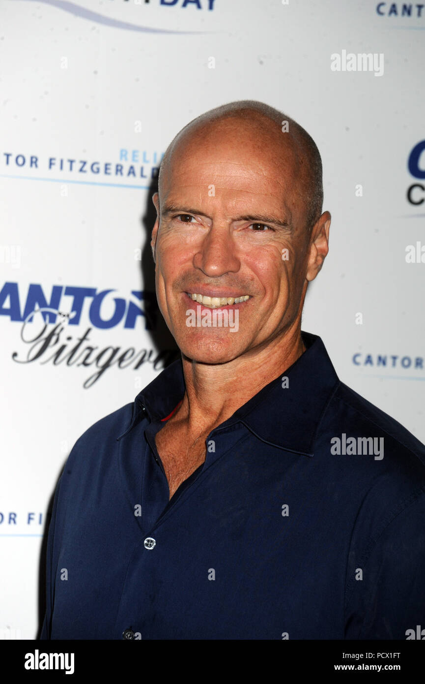 NEW YORK, NY - SEPTEMBER 11: Mark Messier attends Annual Charity Day ...