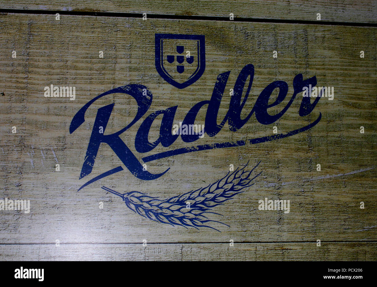 das Logo der Marke "Radler", Lissabon, Portugal Stock Photo - Alamy
