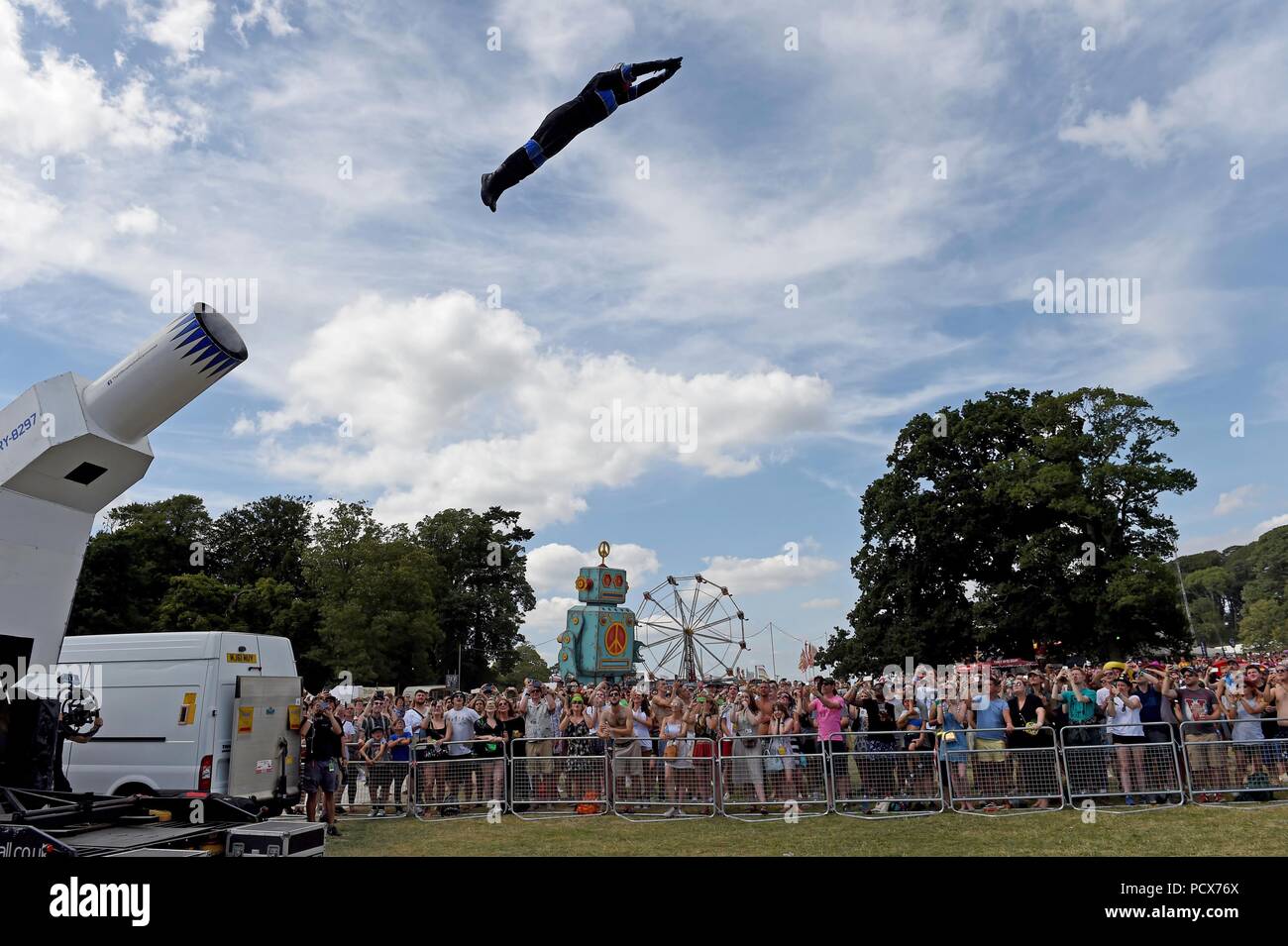 Human cannonball uk hi-res stock photography and images - Alamy