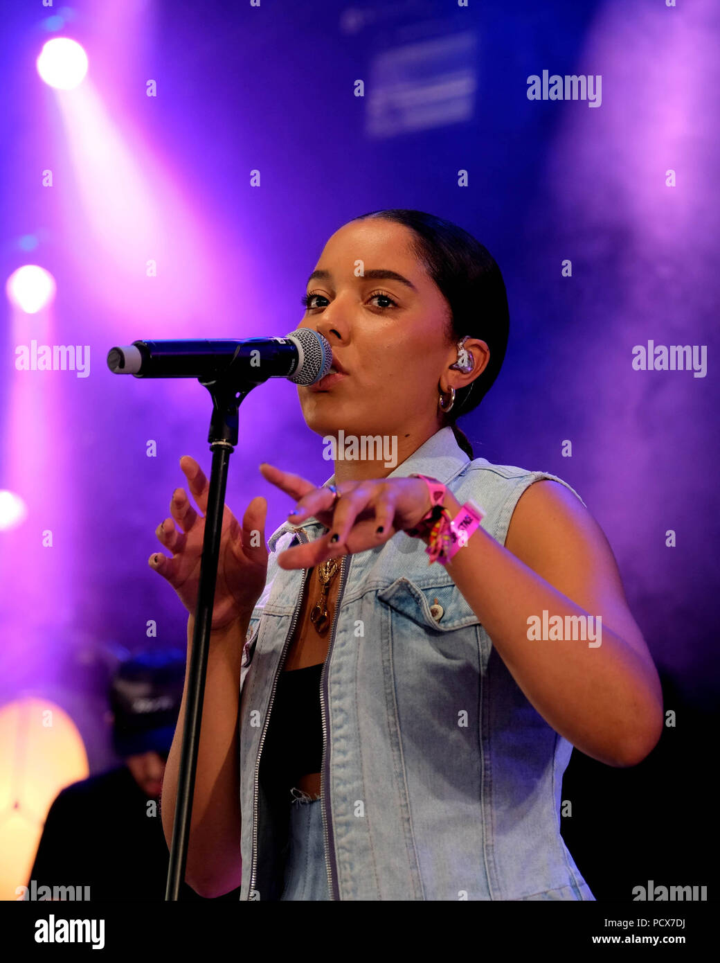 Grace Carter High Resolution Stock Photography and Images - Alamy