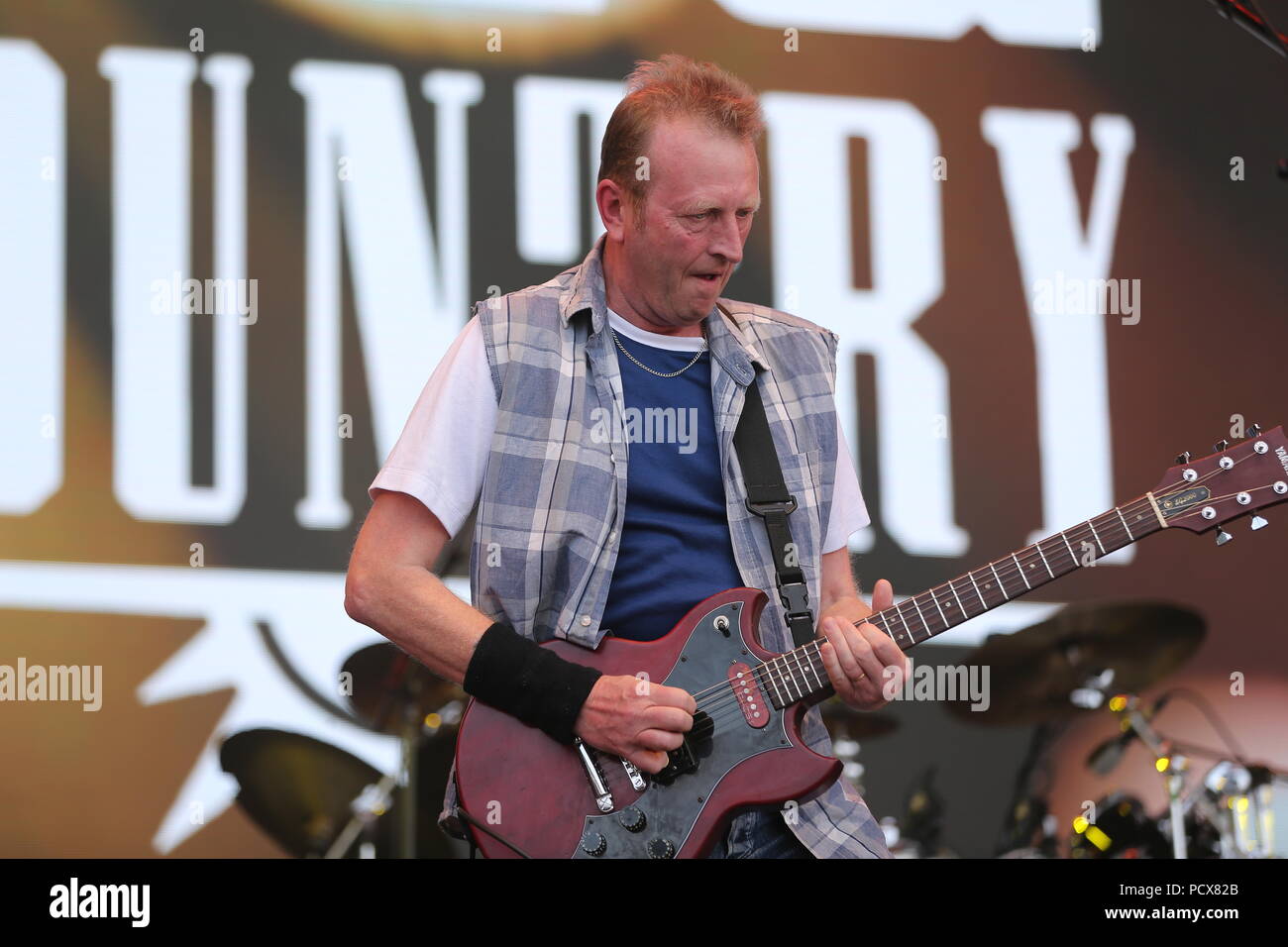 Mark brzezicki hi-res stock photography and images - Alamy