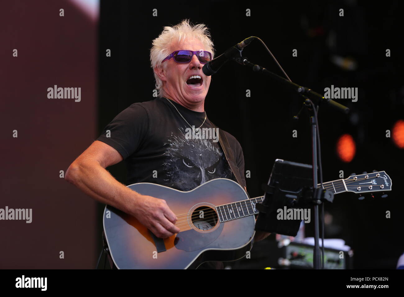 Simon hough hi-res stock photography and images - Alamy