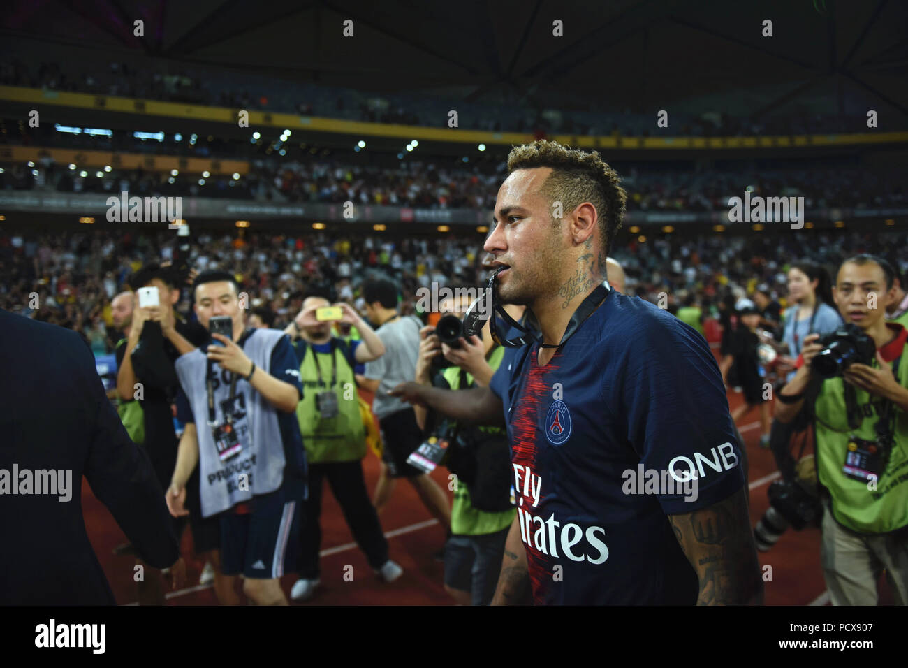 Neymar paris trophy hi-res stock photography and images - Alamy