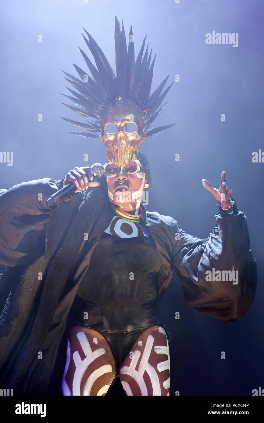 Grace jones singer hi-res stock photography and images - Alamy
