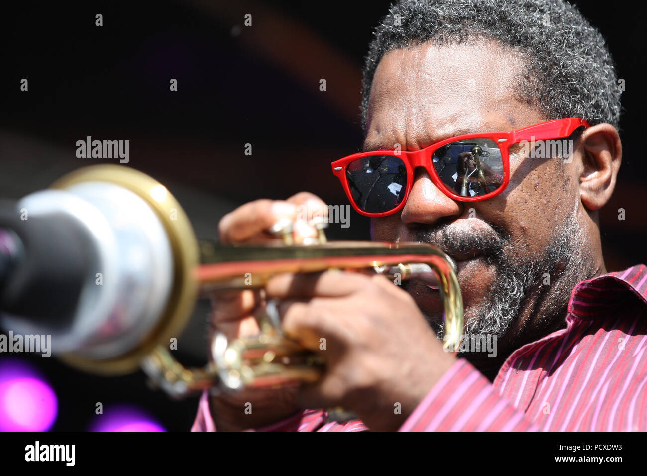 Richard saunders hi-res stock photography and images - Alamy