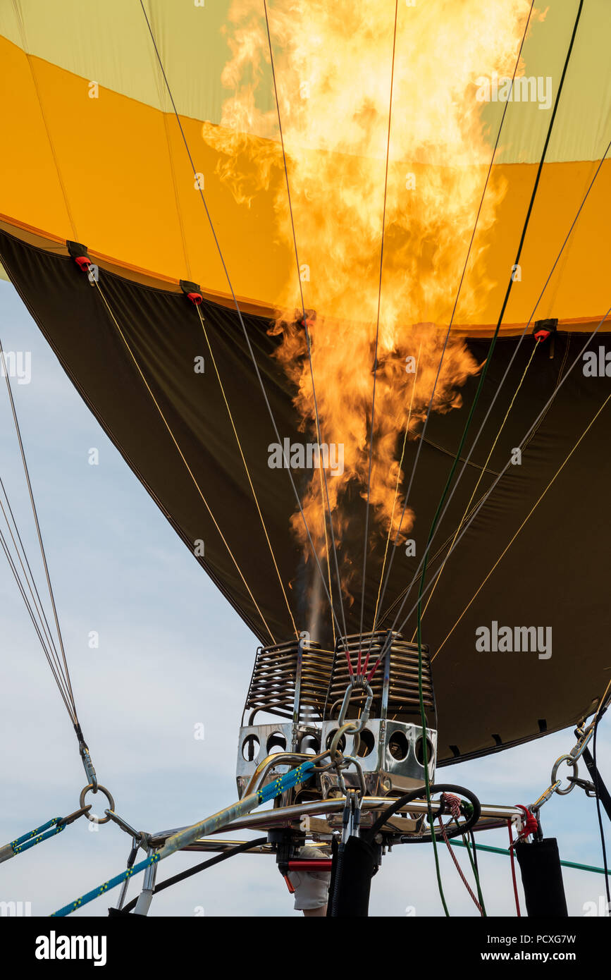 Stages of air ballon hi-res stock photography and images - Alamy