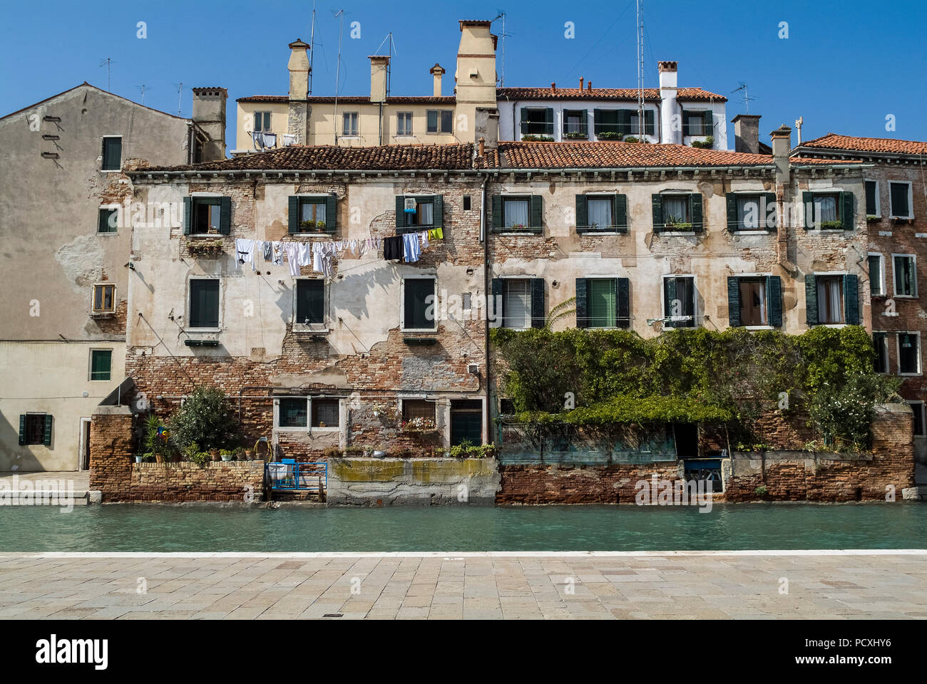 Venetian house hi-res stock photography and images - Alamy